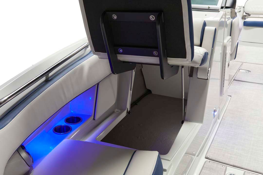 Crownline Boats - Sport Boats | EXS Series | E290 XS | Outboard