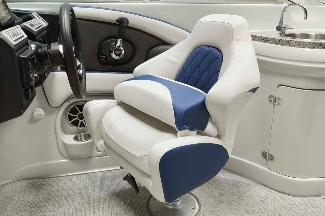 Crownline Boats - Sport Boats | EXS Series | E290 XS | Outboard