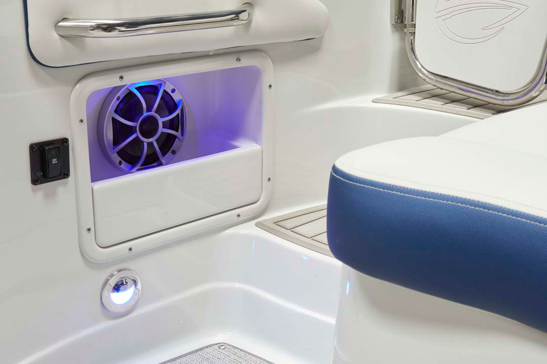 Crownline Boats - Sport Boats | EXS Series | E290 XS | Outboard